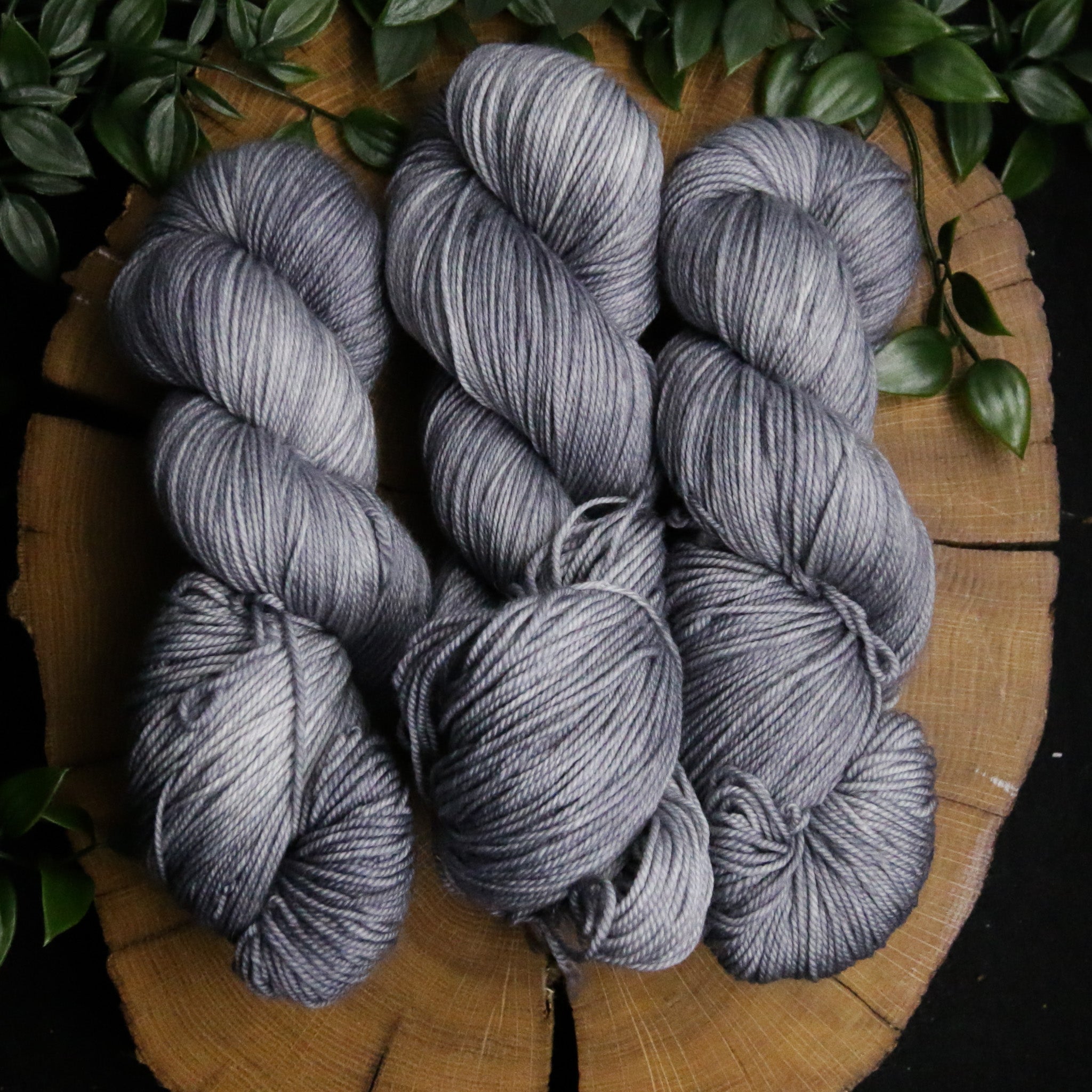 Gauntlet - Deluxe MCN - Heavy Fingering Weight – Campfiber Yarns